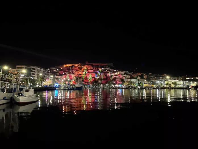 Το φεστιβάλ Cosmopolis ψυχαγωγεί Καβαλιώτες κι επισκέπτες | xronos.gr